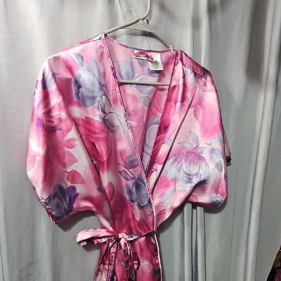 Secret Treasures | Intimates & Sleepwear | Secret Treasures Robe | Poshmark